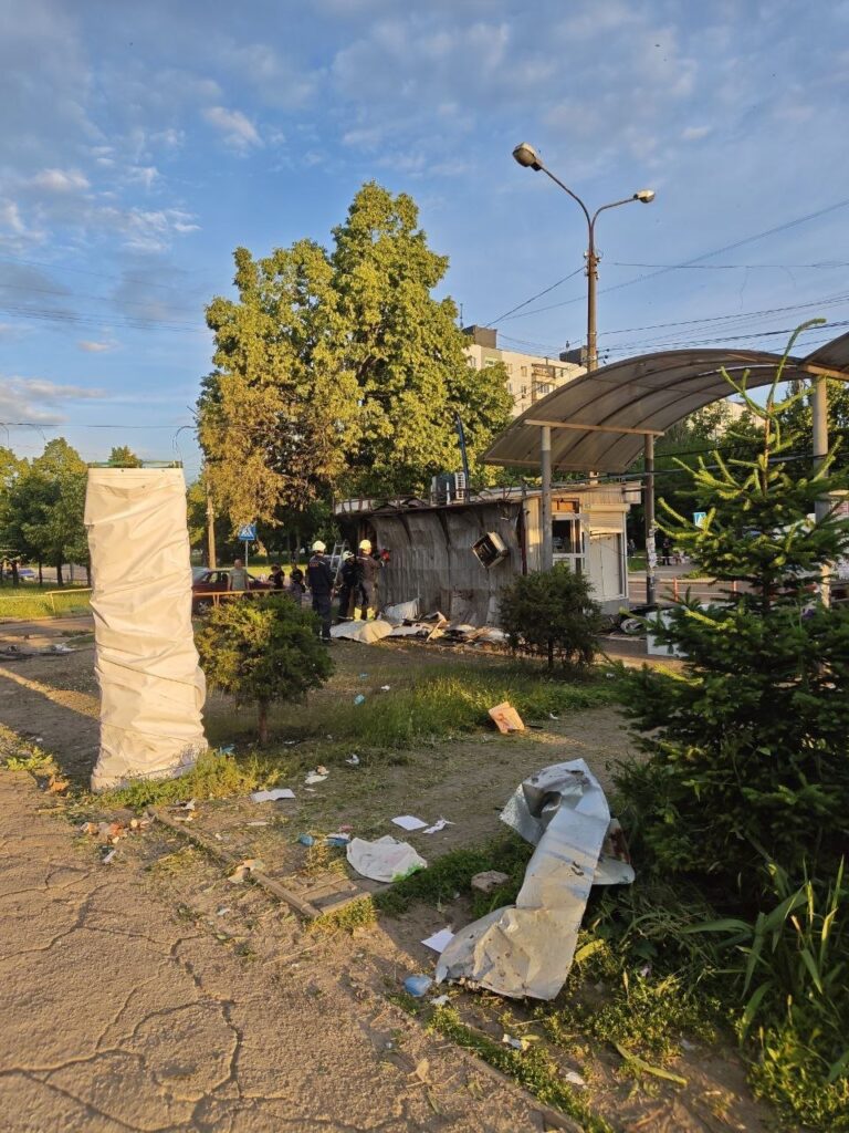 Екоінспектори зафіксували наслідки атаки зупинки у Хортицькому районі ...